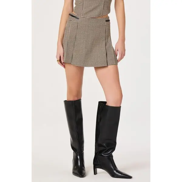 Astr The Label Cleora Pleated Skort