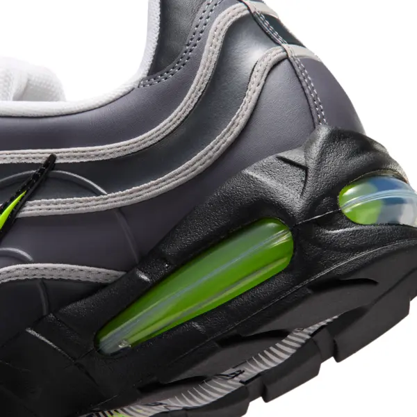 Nike Max Joga Bonito Sneakers