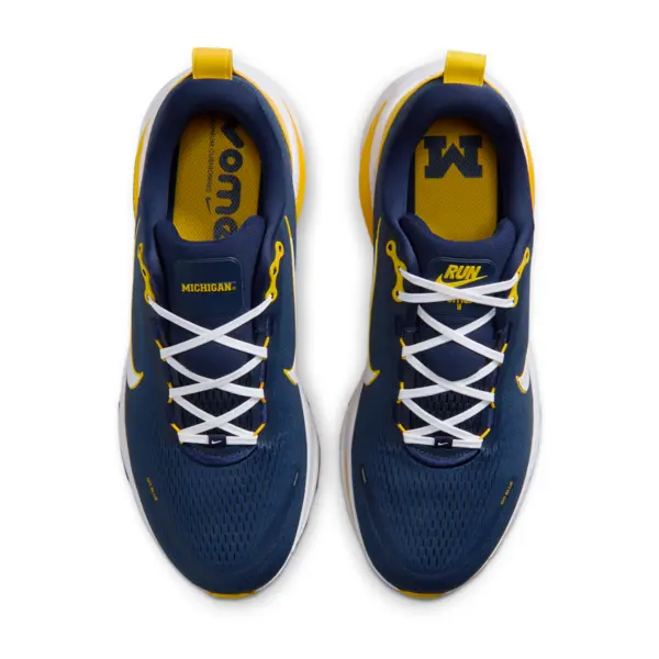 Nike College Vomero 18 Road Running Shoes - Blue