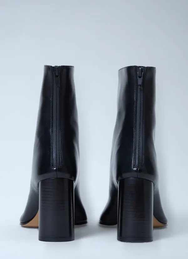 Phoebe Philo Leather Ankle Boots With Block Heel And Zip Fastening