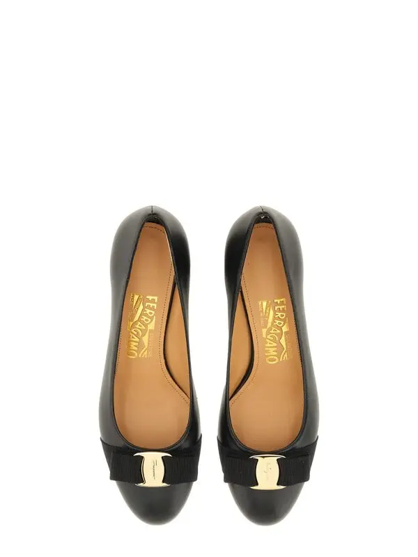 FERRAGAMO Leather Vara Shoe