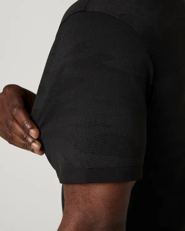 Vuori Short Sleeve Clearview Engineered T-shirt - Black