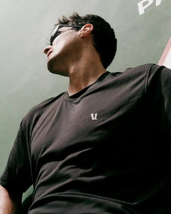 Vuori Short Sleeve Clearview Engineered T-shirt - Black