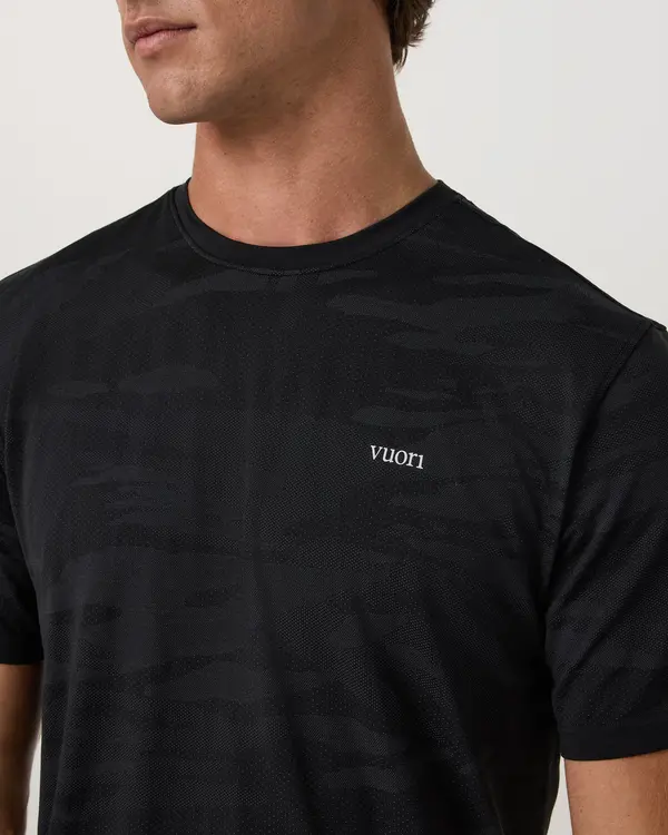 Vuori Short Sleeve Clearview Engineered T-shirt - Black