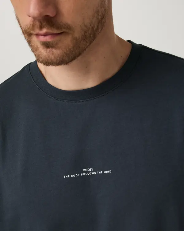 Vuori Lifestyle Graphic T-shirt - Navy