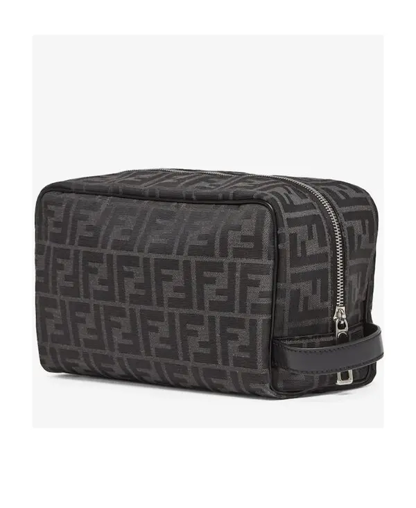 Fendi Ff Detailed Zipped Toiletry Case