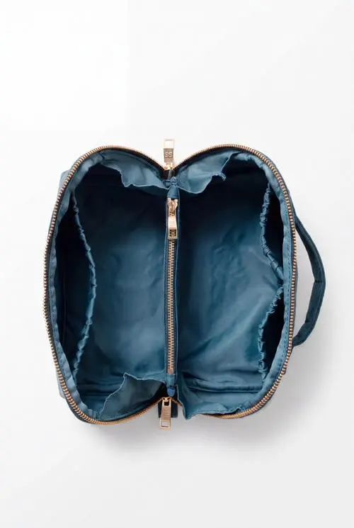 ELIZABETH SCARLETT Celestial Eye Velvet Open Flat Makeup Bag