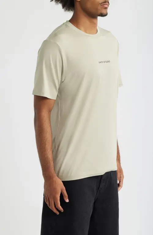 SANTO STUDIO Tempo Wordmark Tech T-shirt