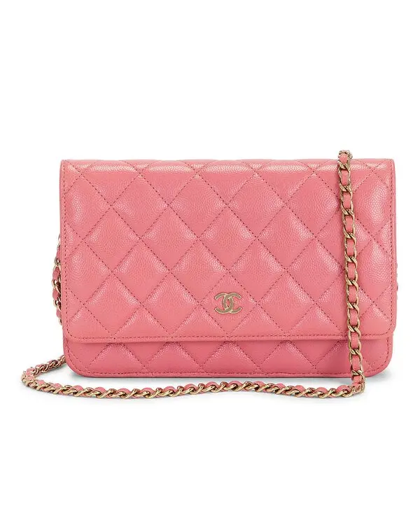 FWRD RENEW Chanel Caviar Classic Wallet On Chain