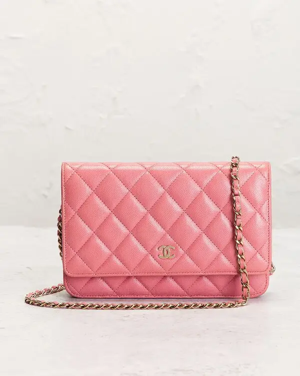FWRD RENEW Chanel Caviar Classic Wallet On Chain