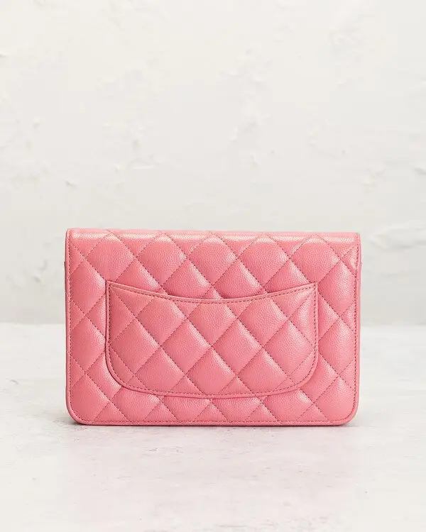 FWRD RENEW Chanel Caviar Classic Wallet On Chain