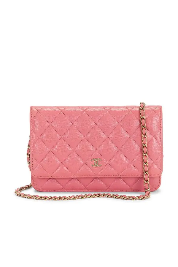 Chanel Caviar Classic Wallet On Chain - Pink