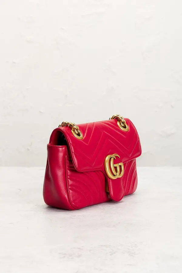 Gucci Mini Gg Marmont Shoulder Bag - Hibiscus Red