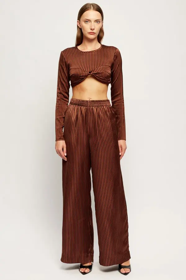 SWF Ruched Front Crop