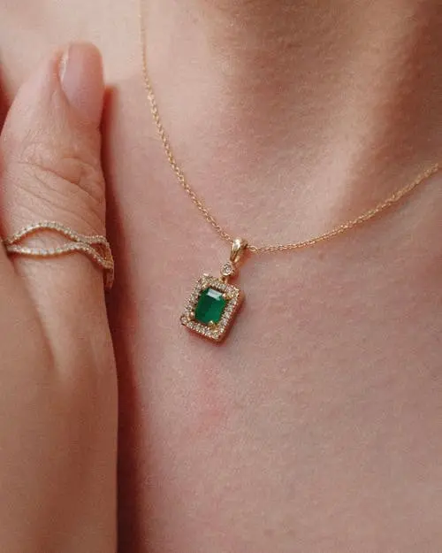 QIRAT FINE JEWELRY Emerald And Diamond Halo Necklace In 18k Gold