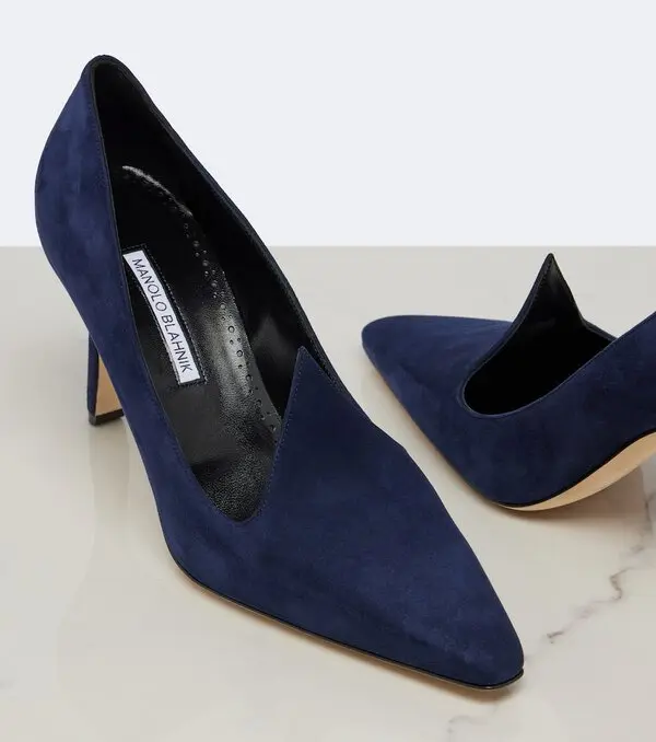 Manolo Blahnik Maldite Suede Pumps