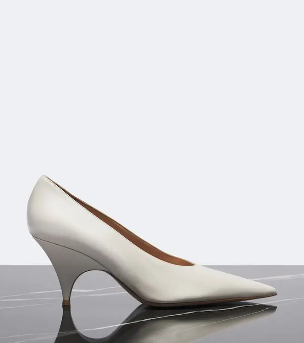 GIANVITO ROSSI Sofia Leather Pumps