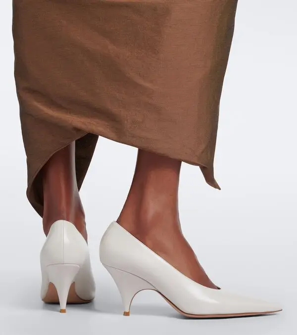 GIANVITO ROSSI Sofia Leather Pumps