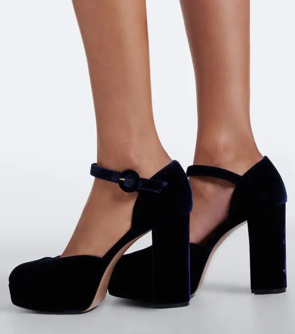GIANVITO ROSSI Velvet Platform Pumps