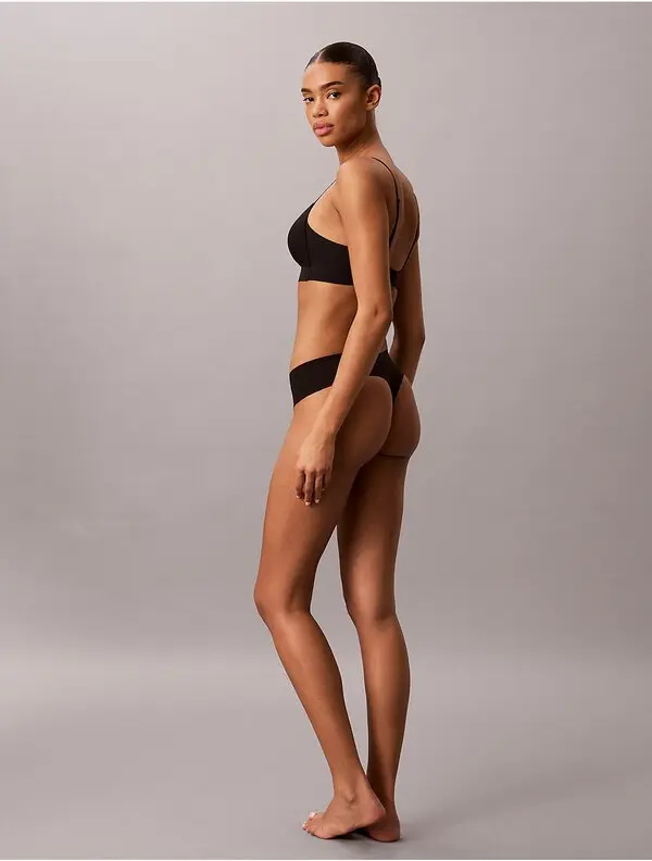 Calvin Klein Perfectly Fit Thong - Black