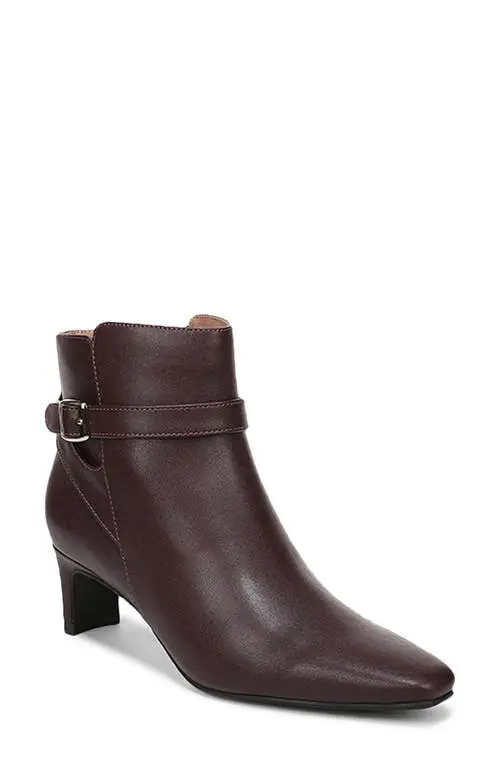 LIFESTRIDE Fawn Bootie - Mulberry