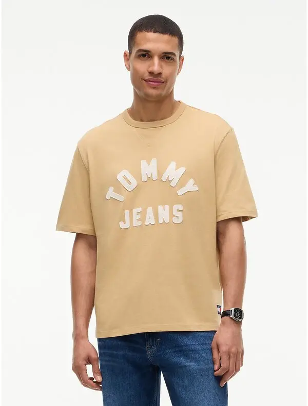 Tommy Hilfiger Distressed Logo T-shirt