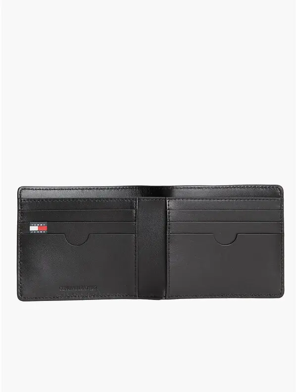 Tommy Hilfiger Smooth Leather Bifold Wallet