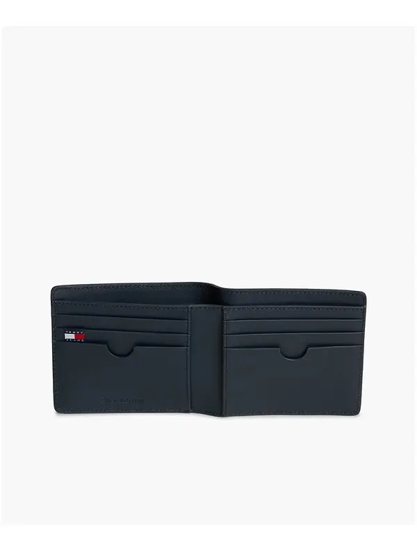 Tommy Hilfiger Smooth Leather Bifold Wallet