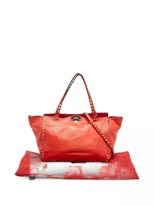 Valentino Garavani Medium Rockstud Trapeze Tote Bag - Red