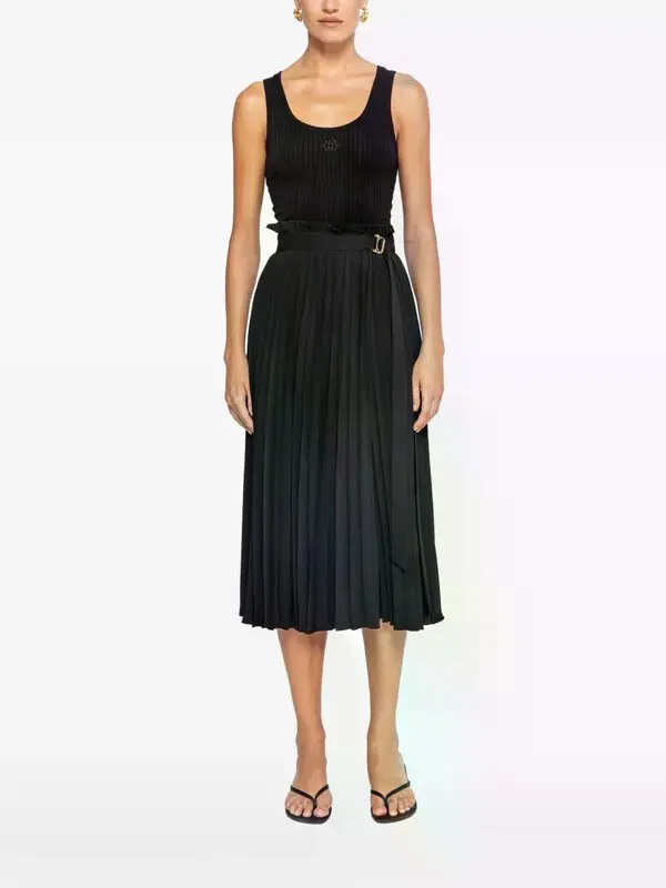NISSA Logo Embroidered Stretch Top