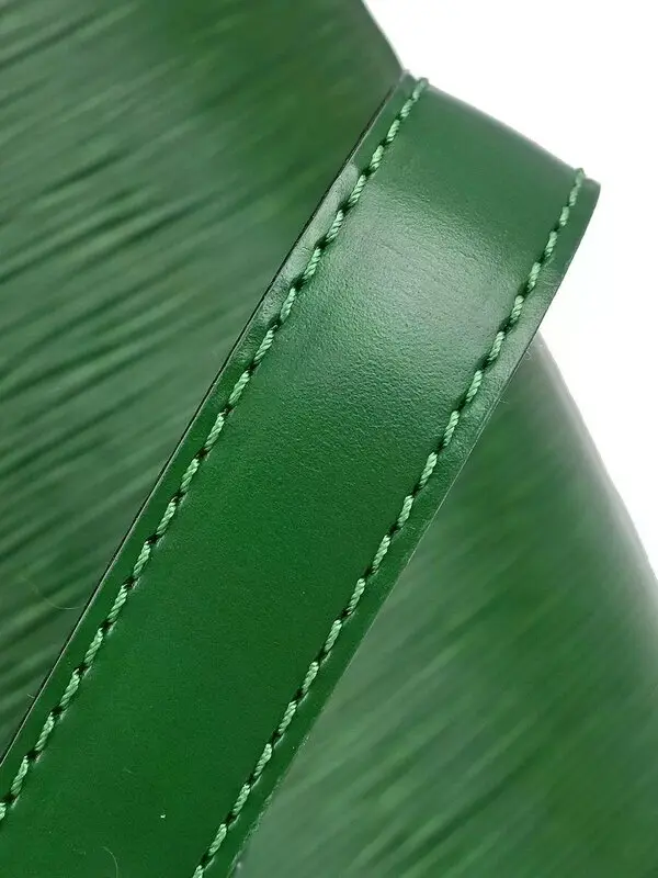 LOUIS VUITTON Textured Leather Shoulder Bag - Green