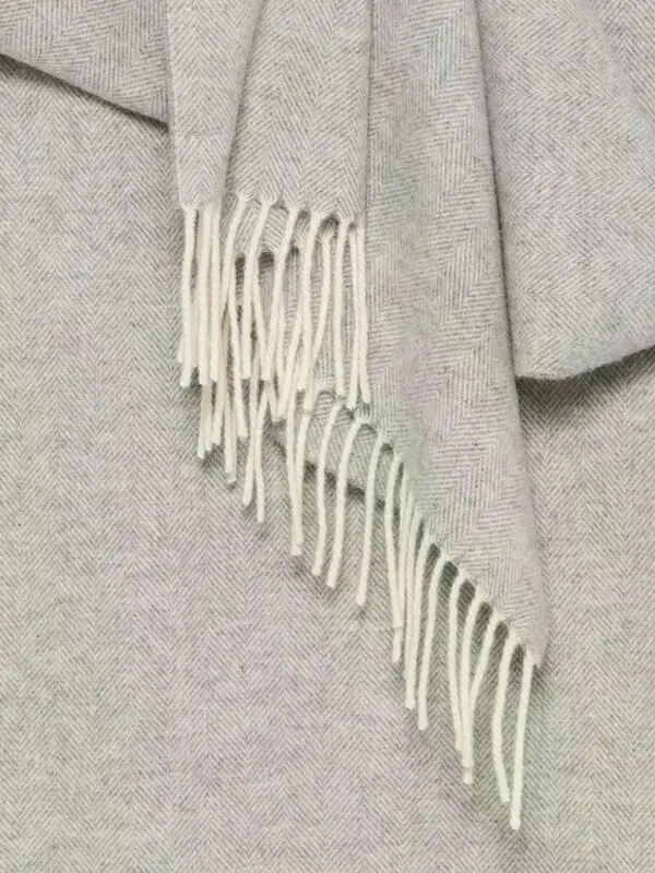FILERIA Herringbone-patterned Fringed Scarf