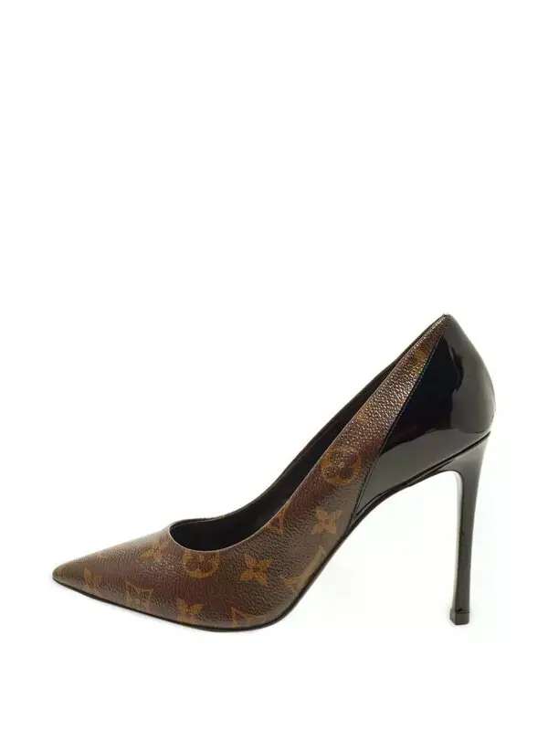 LOUIS VUITTON Monogram Canvas And Patent Leather Pumps