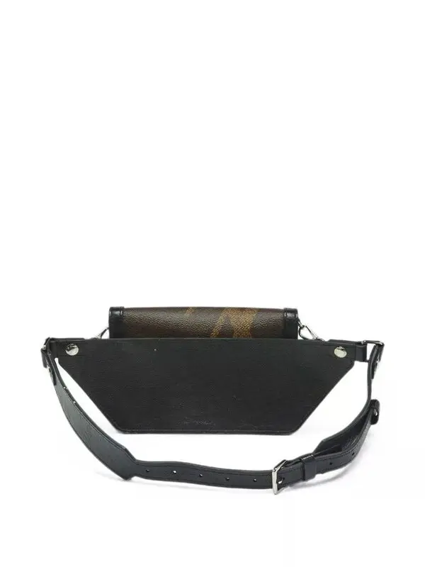 LOUIS VUITTON 2019 Dauphine Giant Monogram Mini Belt Bag