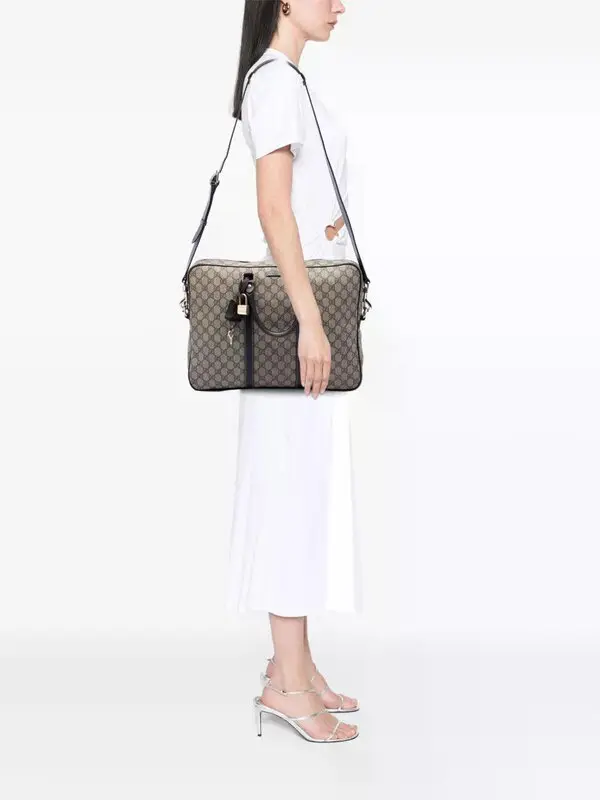 Gucci Gg Supreme Business Bag