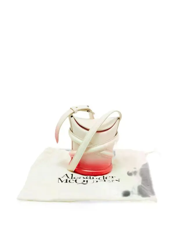 Alexander McQueen Small The Curve Ombré Bucket Bag - Red