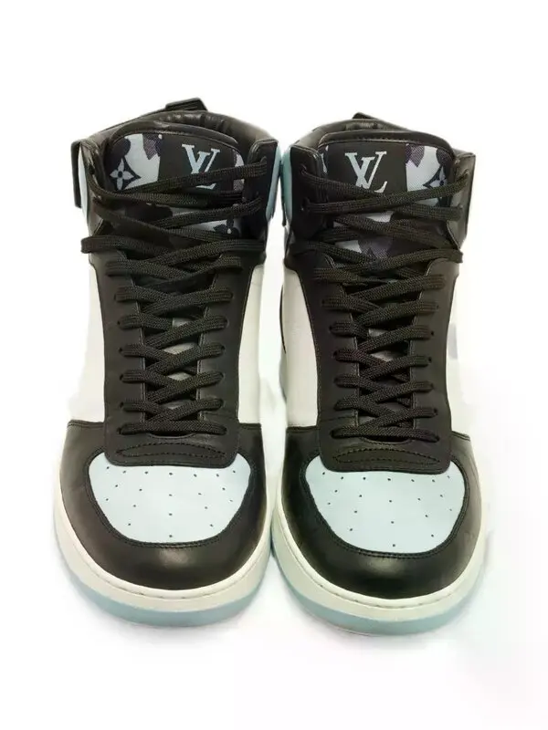 LOUIS VUITTON High-top Lace-up Sneakers
