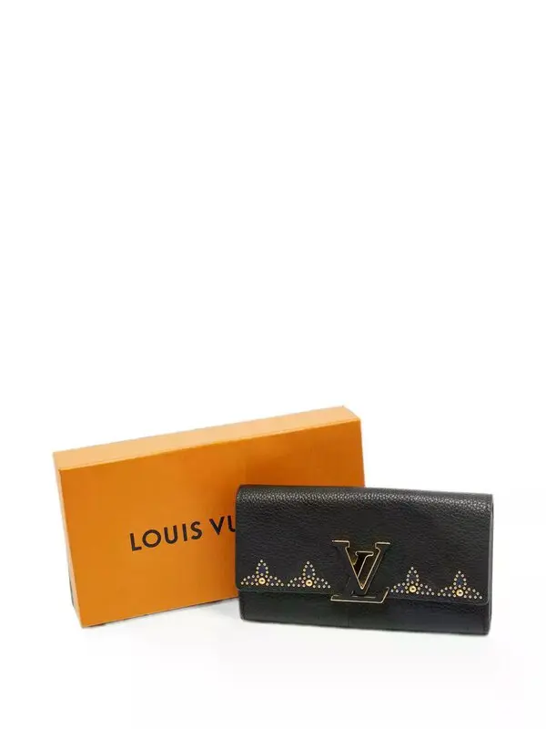 LOUIS VUITTON 2018 Capucines Studded Wallet
