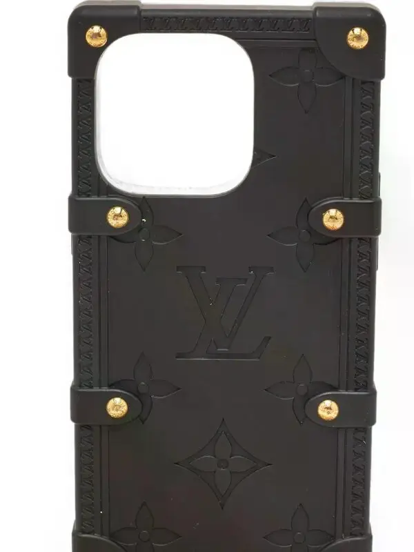 LOUIS VUITTON Re-trunk Monogram Chain Iphone 14 Pro Case