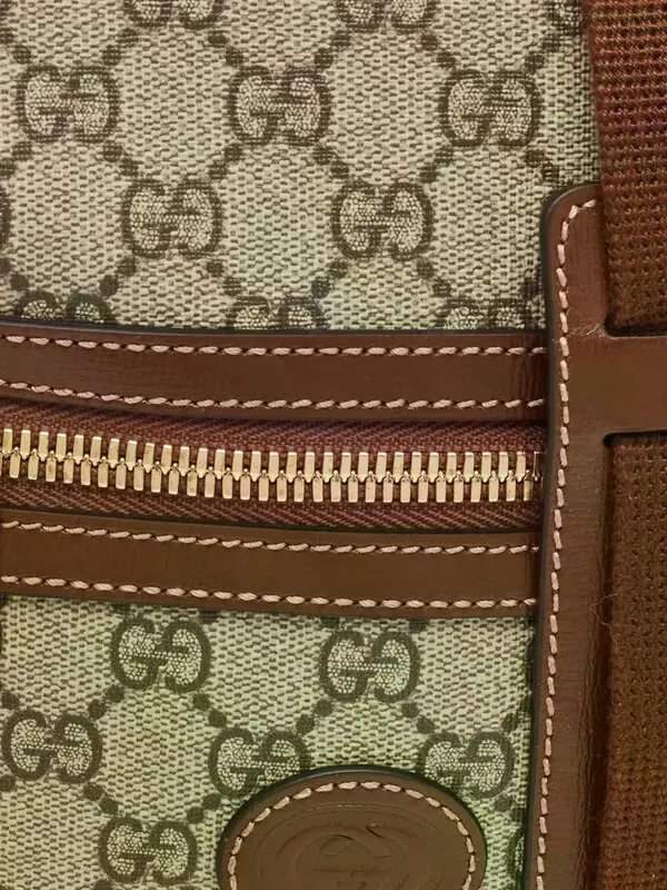 Gucci Gg Supreme Messenger Bag