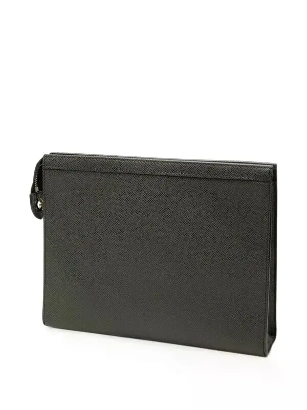 LOUIS VUITTON 2017 Taiga Pochette Voyage Mm Clutch Bag
