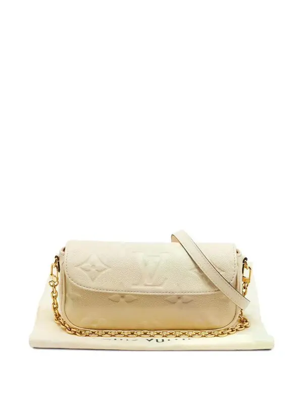 LOUIS VUITTON Ivy Monogram Giant Empreinte Wallet On Chain