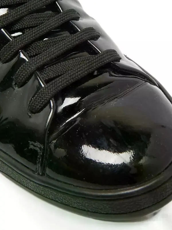 LOUIS VUITTON Frontrow Low-top Sneakers