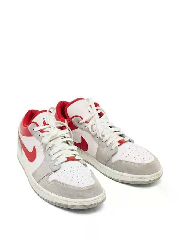 JORDAN Air 1 Low-top Sneakers
