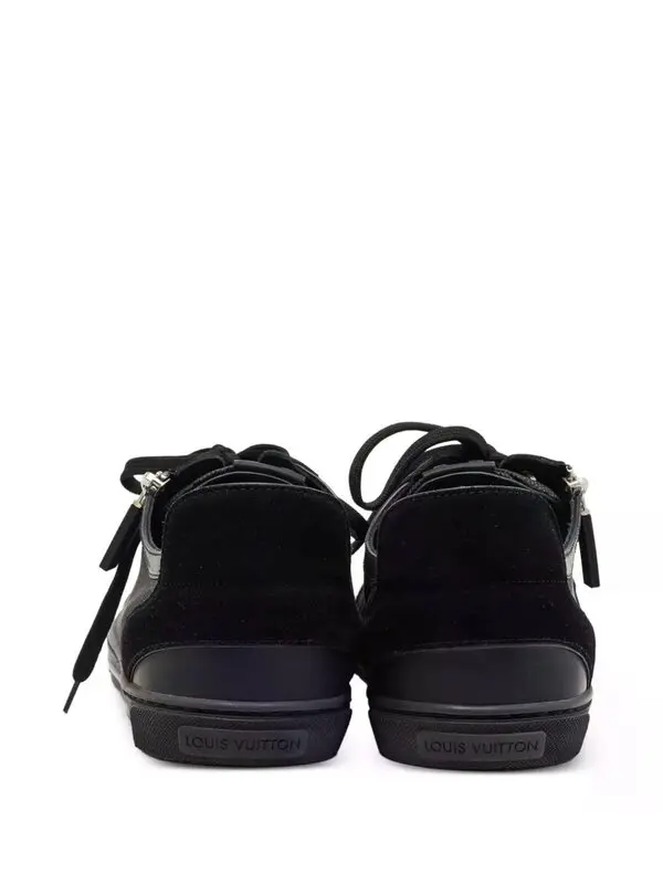 LOUIS VUITTON Damier Pattern Low Top Sneakers