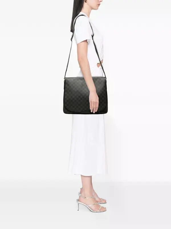 LOUIS VUITTON 2009 Damier Graphite Daniel Gm Crossbody Bag - Black