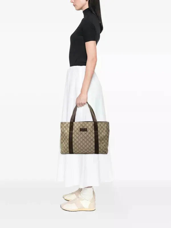 Gucci Gg Supreme Tote Bag - Neutrals