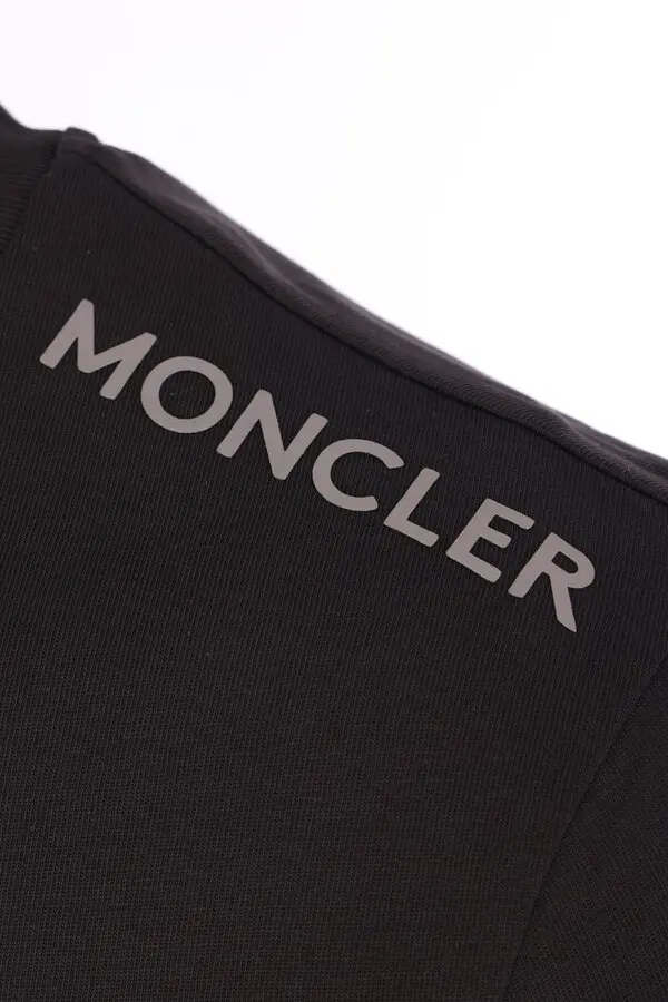 Moncler Logo Detailed Crewneck T-shirt - Black