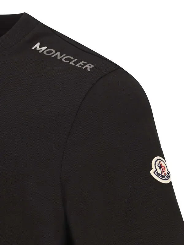 Moncler Logo Detailed Crewneck T-shirt - Black
