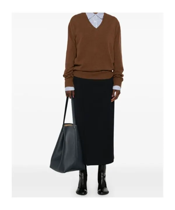 Loulou De Saison Ribbed V-neck Sweater With Embroidered Detail - Mocha
